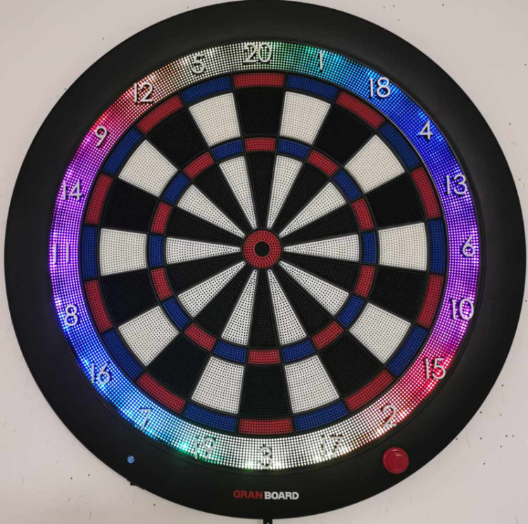 Meilleure cible fléchette électronique : Avis et test GranBoard 3S ...